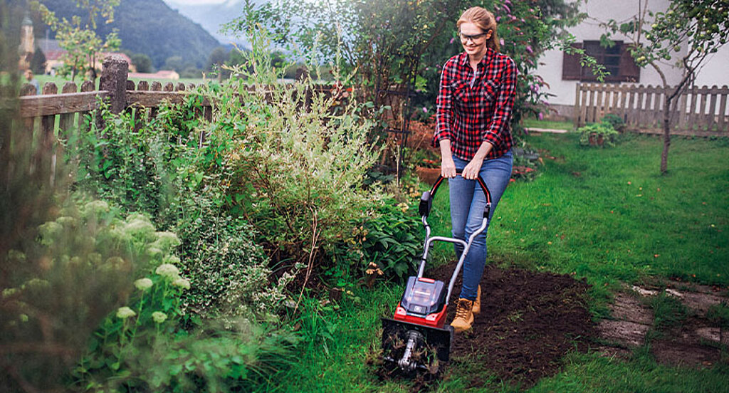 Cordless and petrol-powered ground and motor tillers