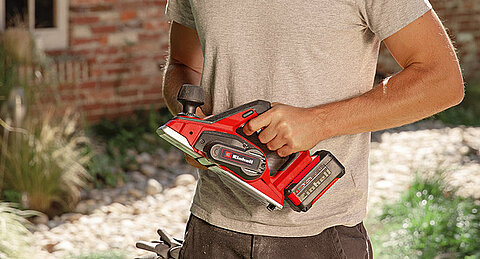 Powerful cordless and electric planers